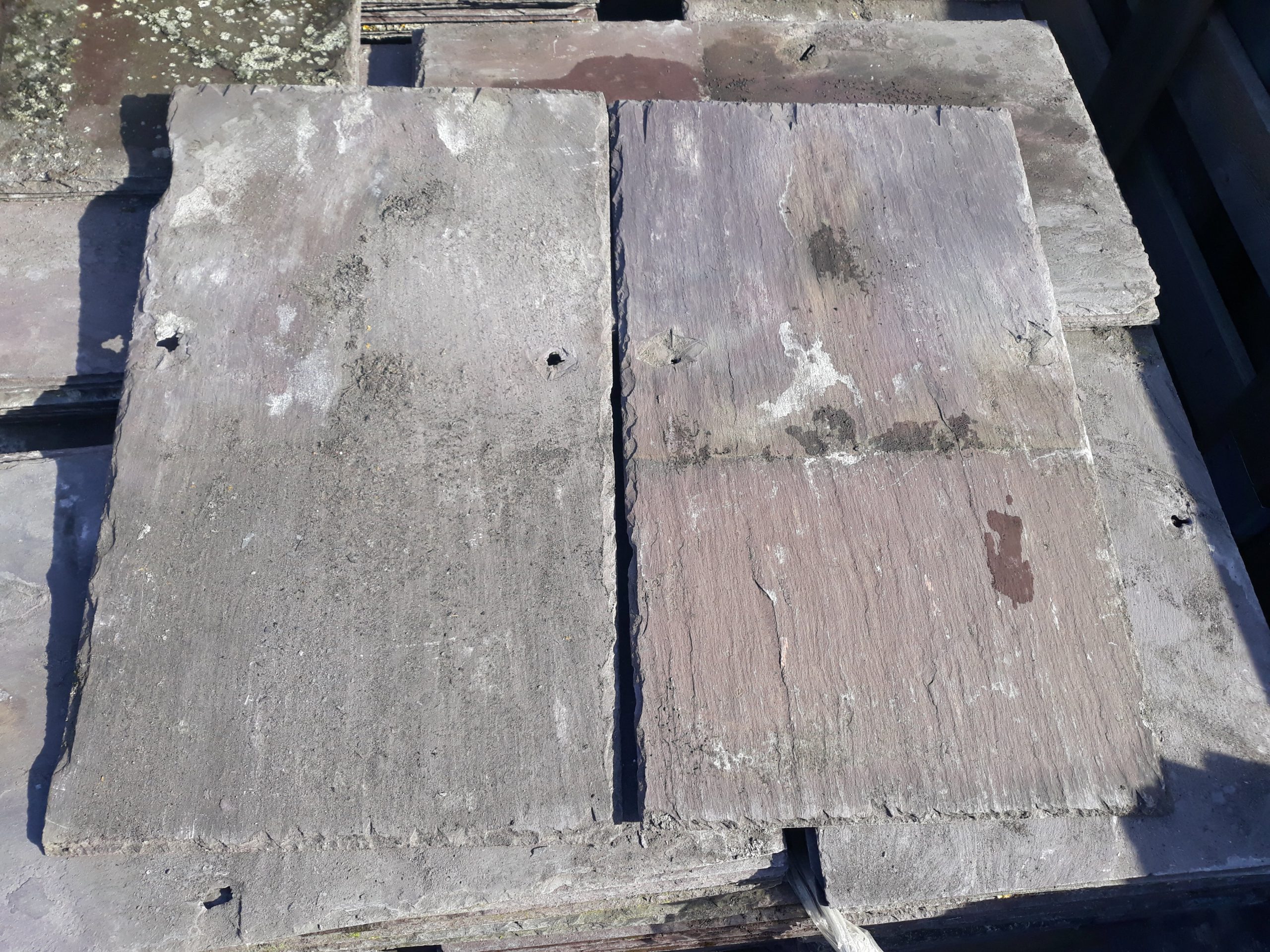 Reclaimed 24 x 14 Welsh Ffestiniog Grey & Penrhyn Purple Roofing Slate ...