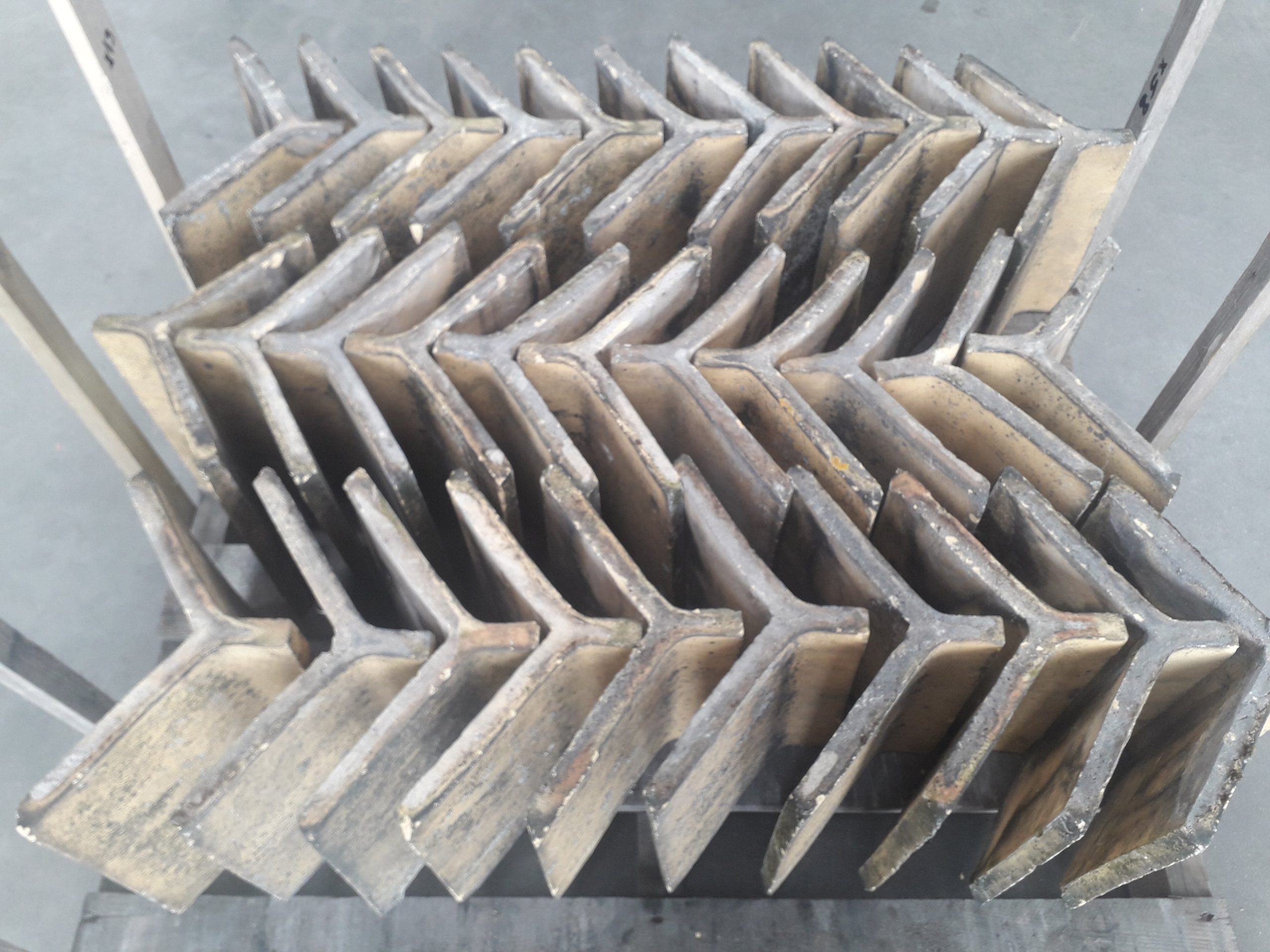 Batch of 32 Reclaimed Buff / Yellow Plain Crested Ridge Tile 115 ...