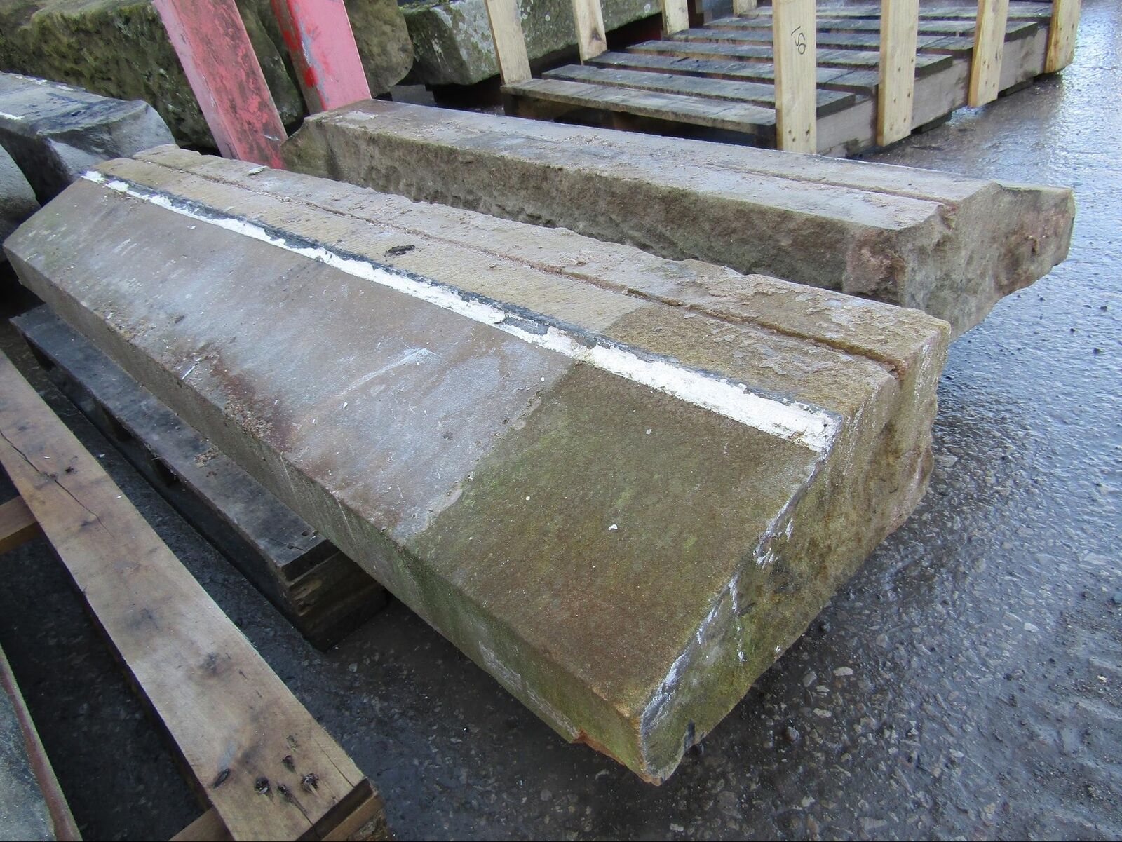 Reclaimed Stone Bay Plinth Course - Roofing and Salvage Depot