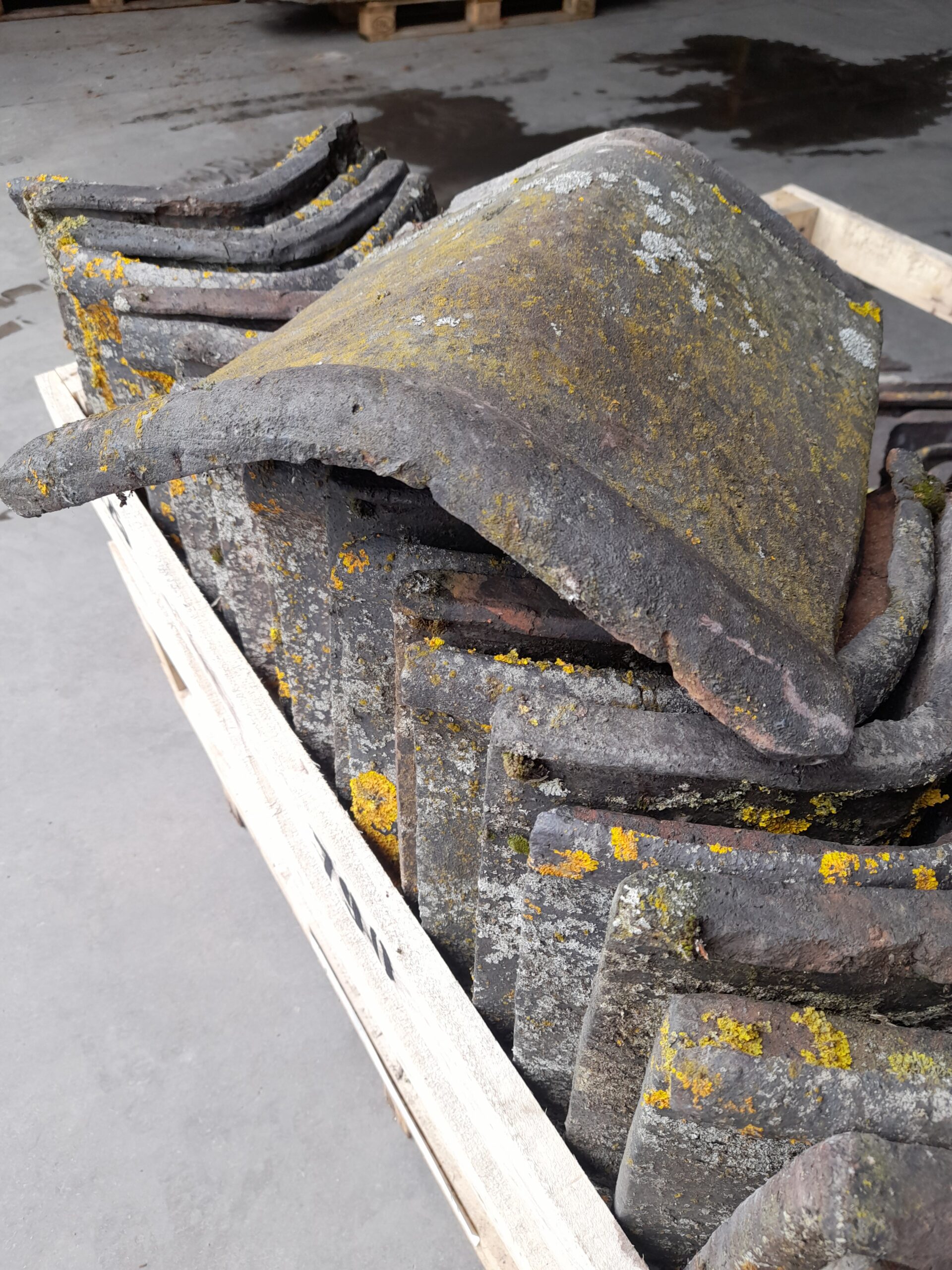 Reclaimed Handmade Staff Blue Interlocking Hogs Back Ridge - 43 Linear ...