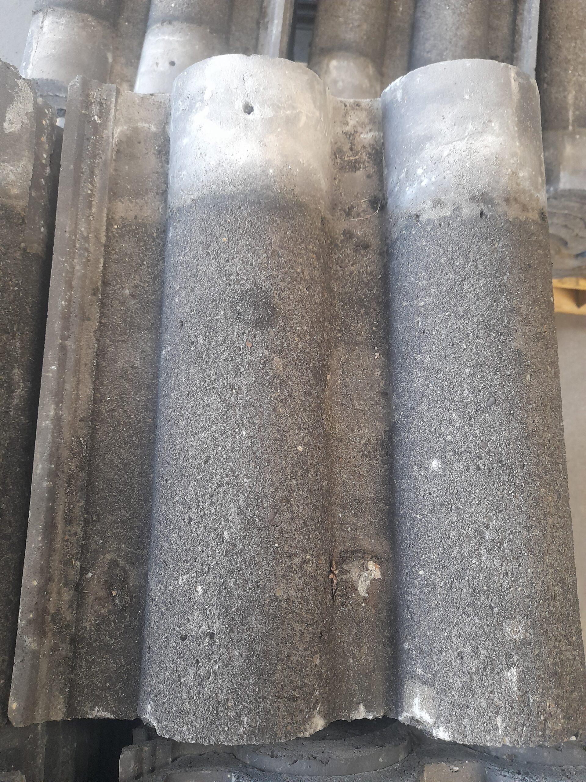 Batch of Reclaimed Grey Marley Bold Roll Concrete Roof Tiles - Per 100 ...
