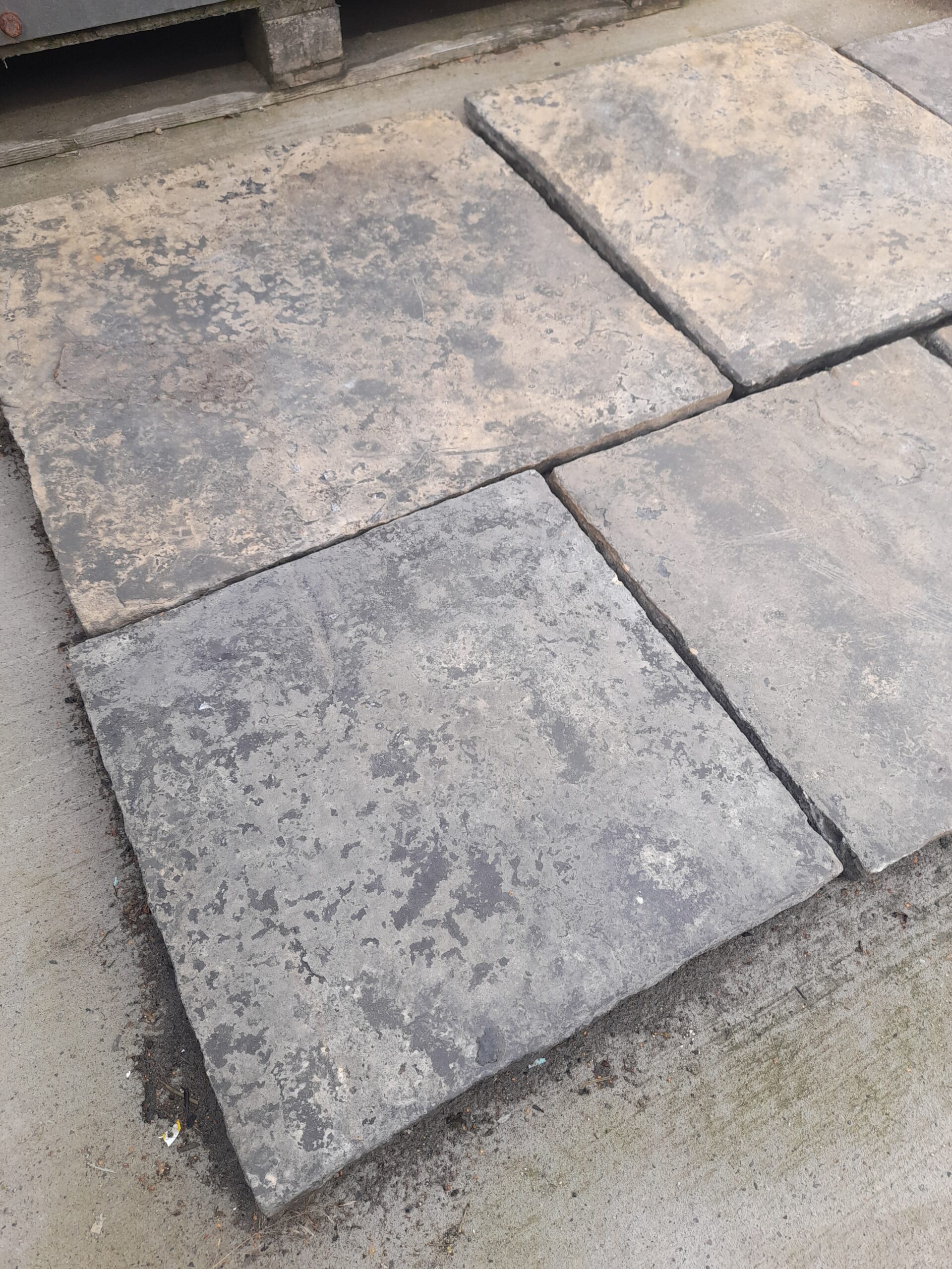 New Weathered Heritage Range Natural Stone Tumbled Flags Slabs -Per ...