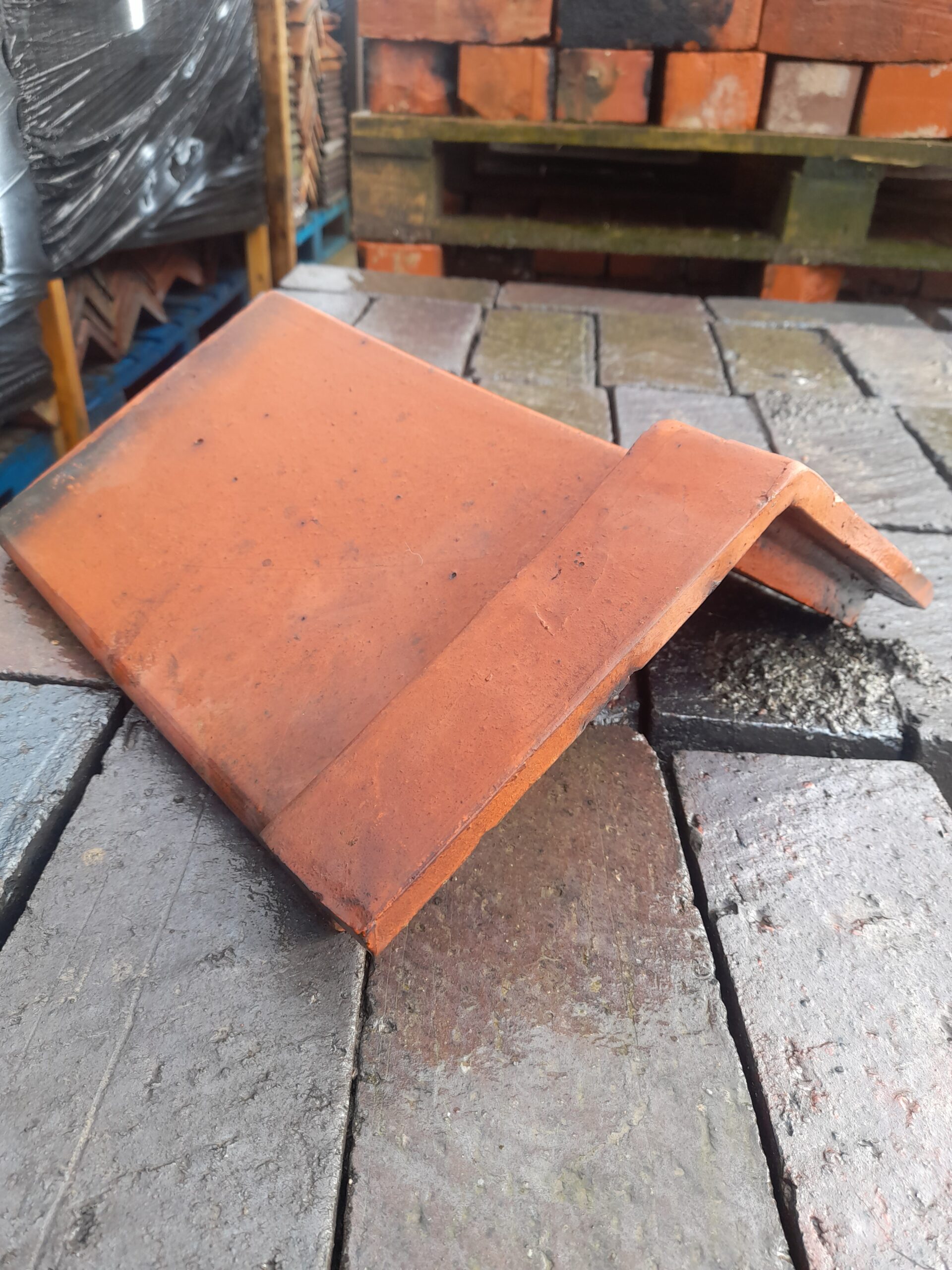 Reclaimed Batch of 115° Dennis Ruabon Red Capped Angle Ridge Tiles- Per ...