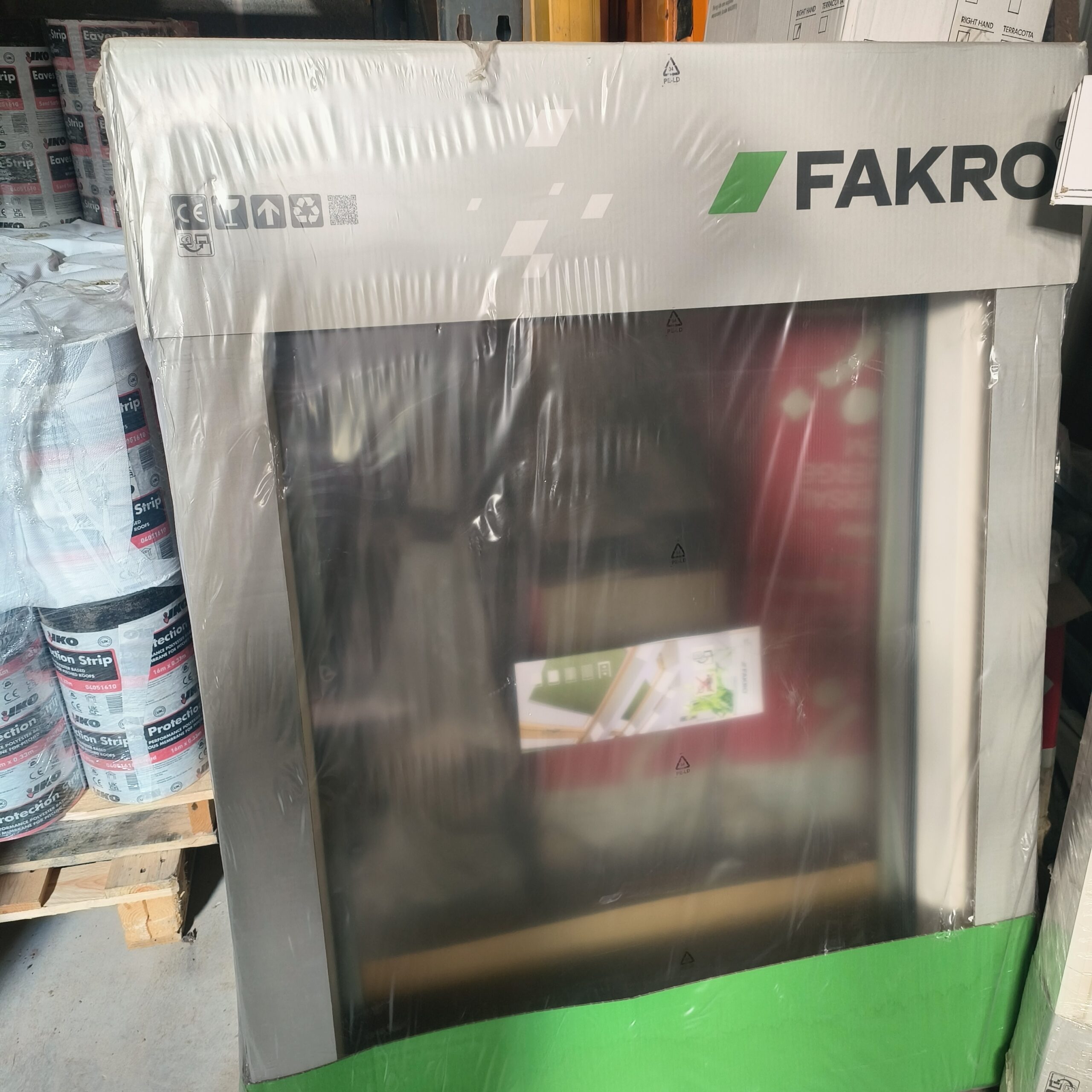 FAKRO Roof Window FTW V P2 94 X118 with Flashing Kits - Roofing and ...