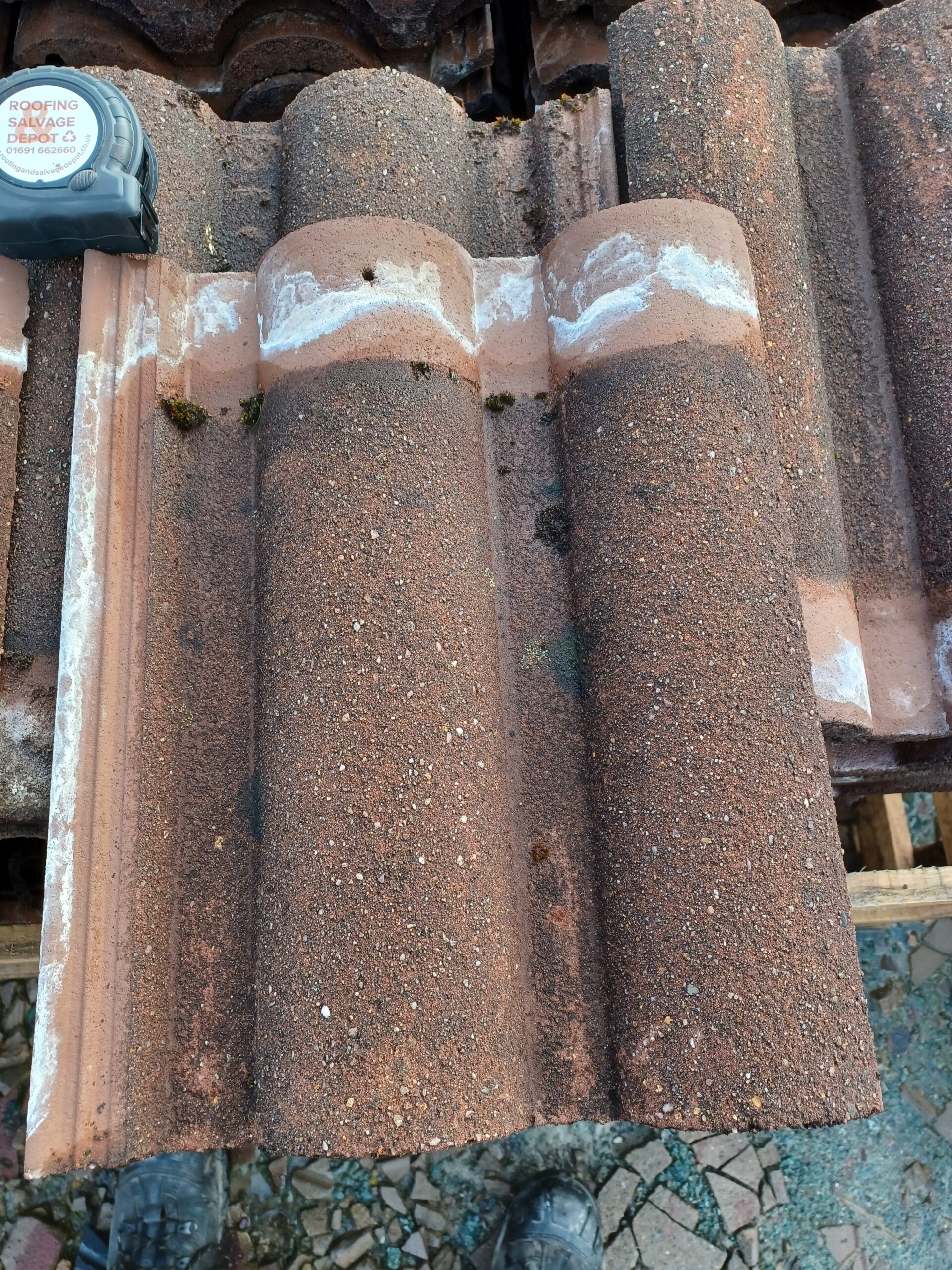Reclaimed Tarctile Brown Bold Roll Concrete Roof Tiles - Per 100 ...