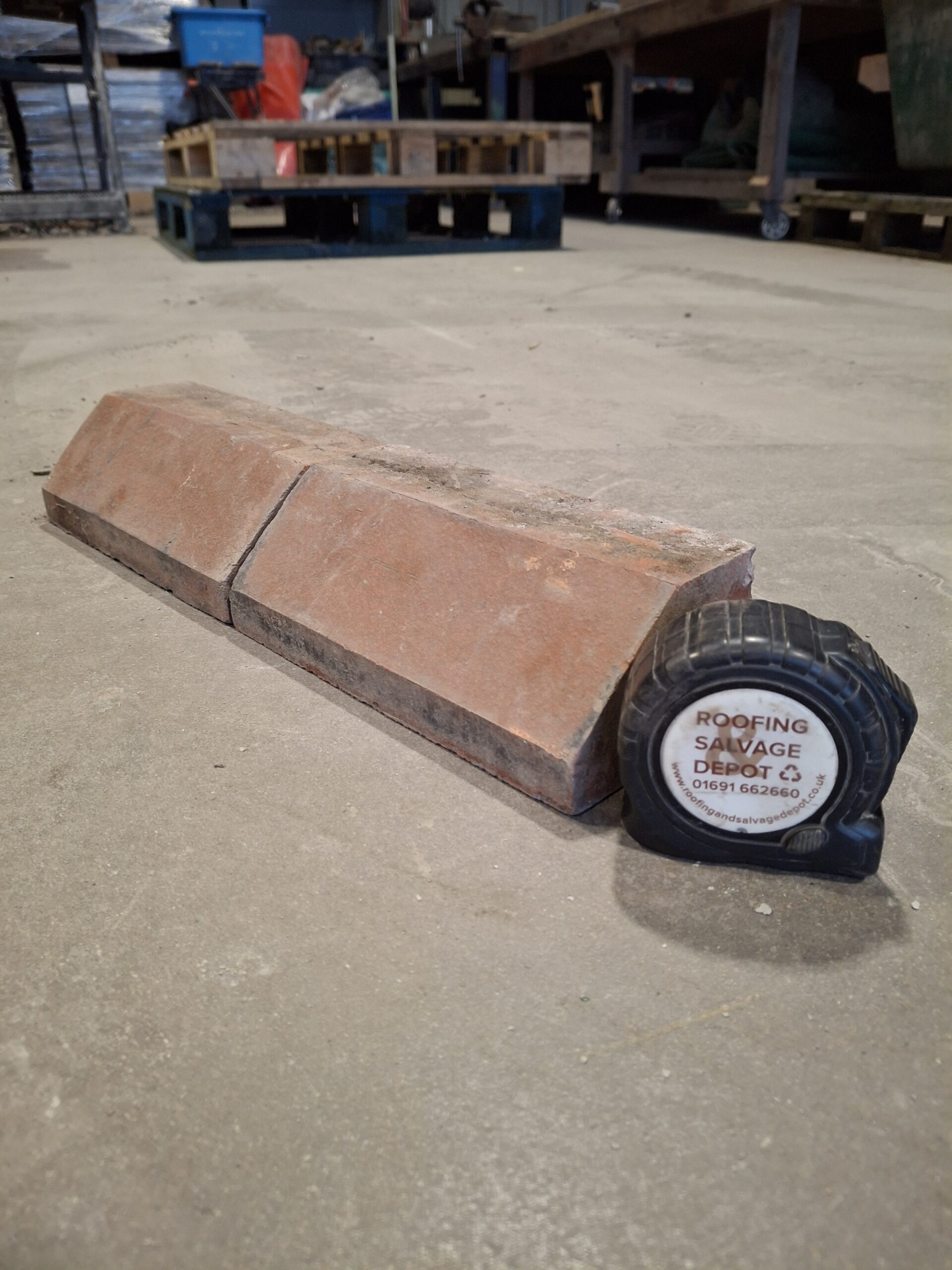 Reclaimed Batch Of 220 Red Decorative Stretcher Plinth Bricks 9" Long ...