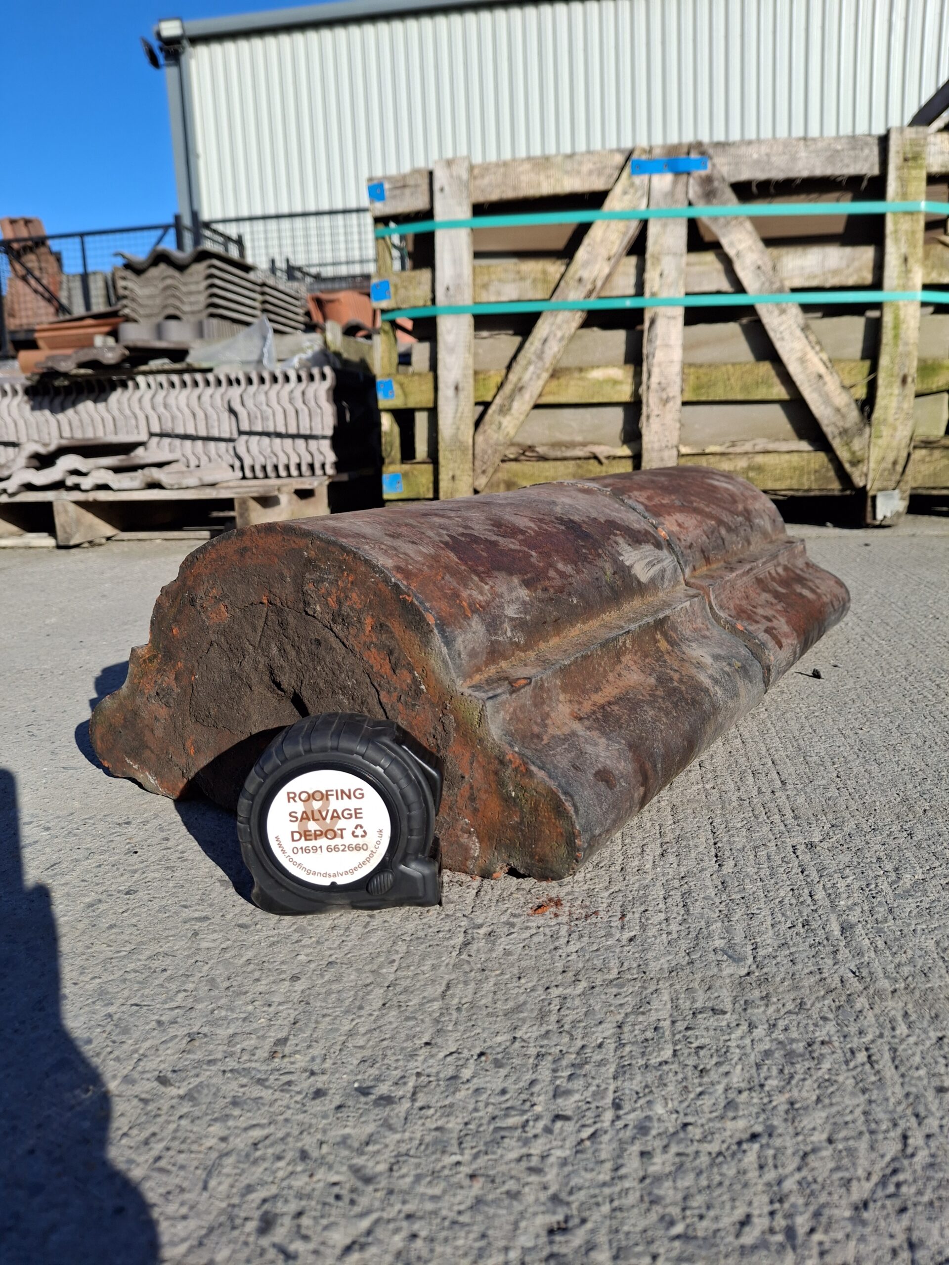 Reclaimed Batch Of 45 -12" Decorative Hogsback Ruabon Red Wall Copings ...