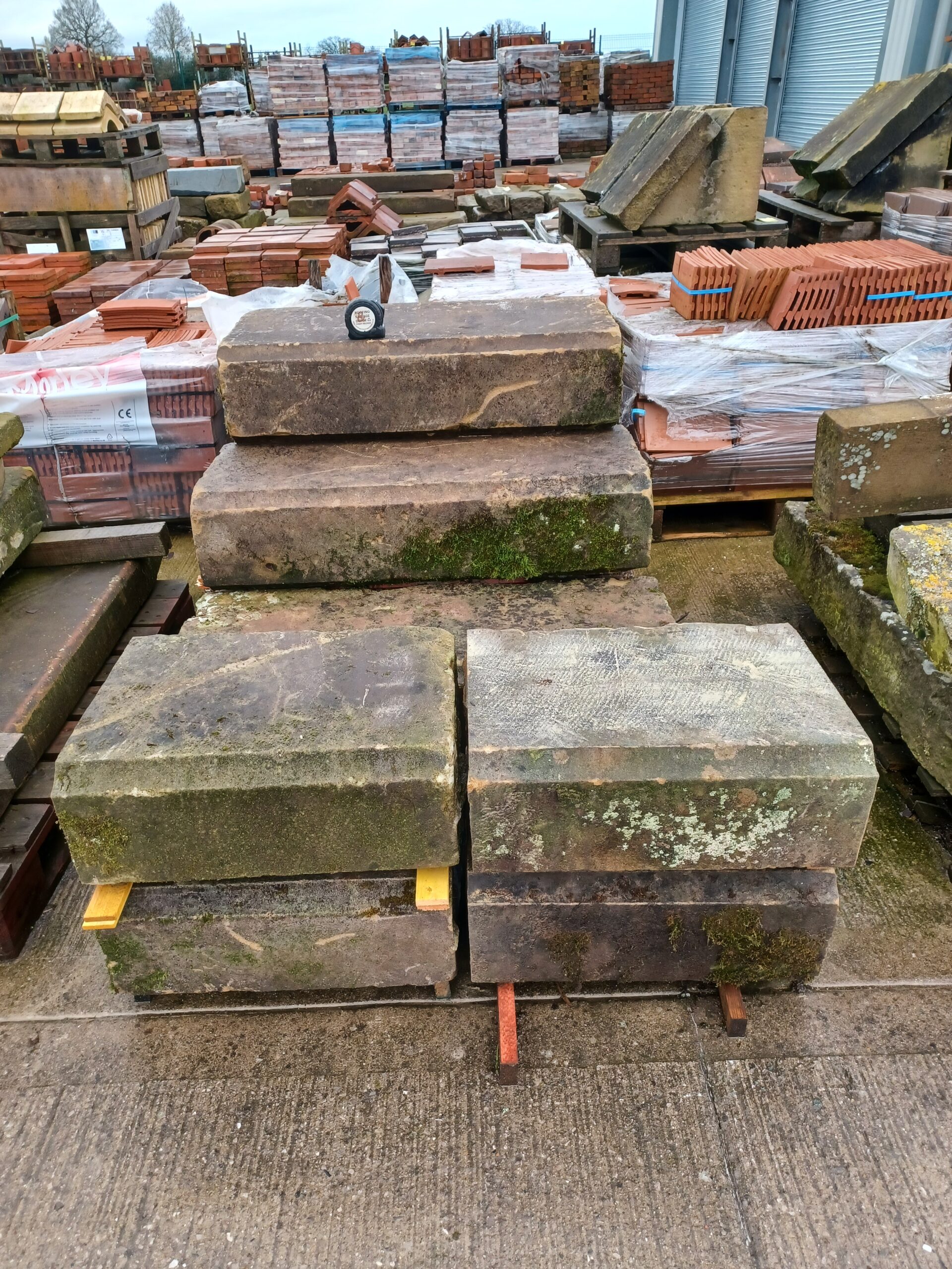 Set of 5 Reclaimed Decorative York Stone Steps 36 to 43" Long - Roofing ...